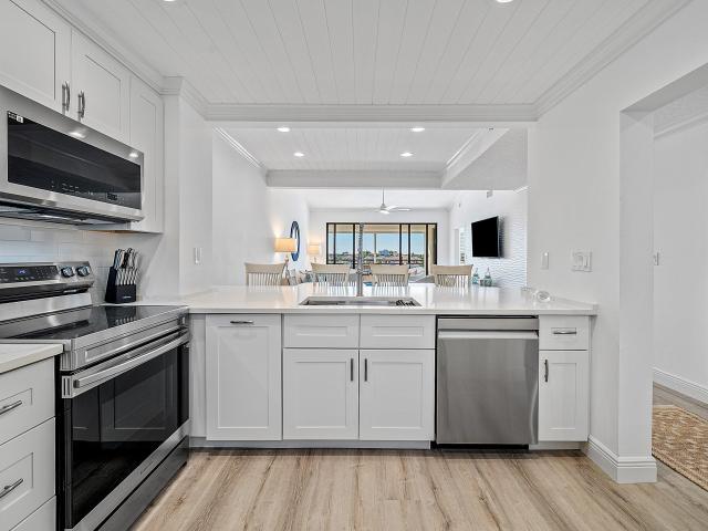 944 Oak Harbour Dr, Unit 944, Juno Beach, FL 33408 | MLS #R11161