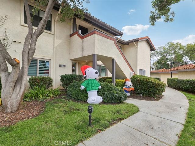 944 Lupine Hills Dr, Vista, CA 92081 | MLS #OC25267 | Compass