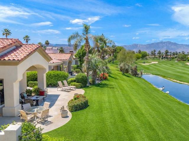 944 Mesa Grande Dr, Palm Desert, CA 92211