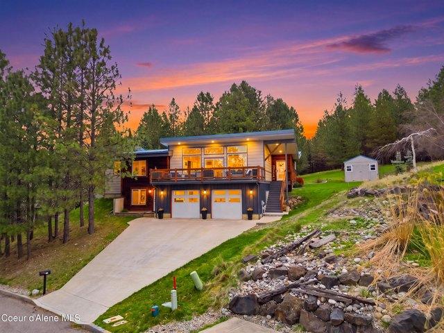 944 N Balcony Dr, Coeur d'Alene, ID 83814