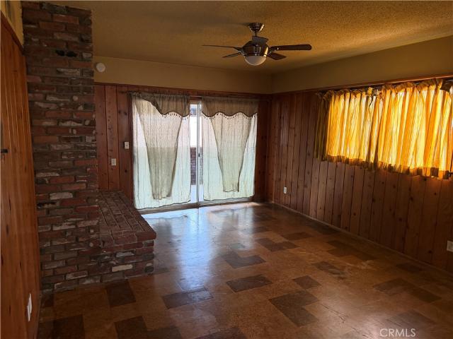 944 N Primrose