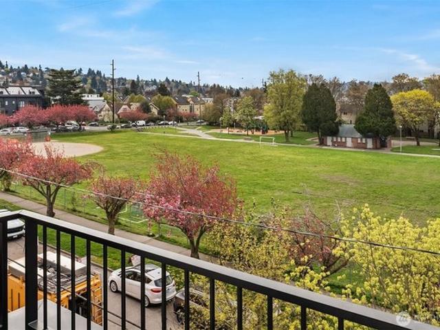 944 NW 54th St, Seattle, WA 98107