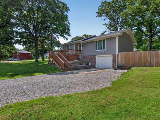 944 Red Bud Dr, Warsaw, MO 65355