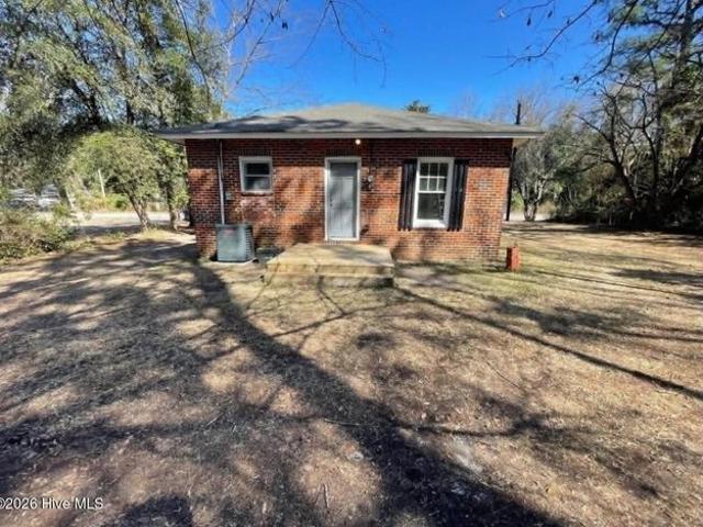 944 W Wisconsin Ave, Southern Pines, NC 28387