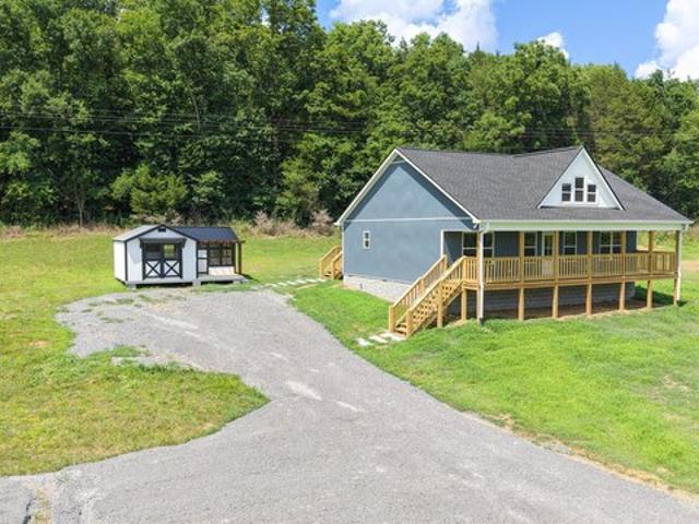 944 Wartrace Hwy, Pleasant Shade, TN 37145