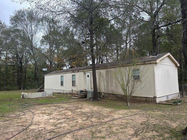 944 Whispering Pine Ln, Lufkin, TX 75901