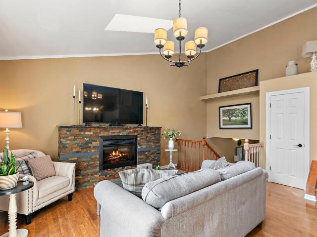 944 viewpoint drive