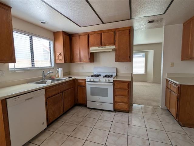 9455 Fremontia