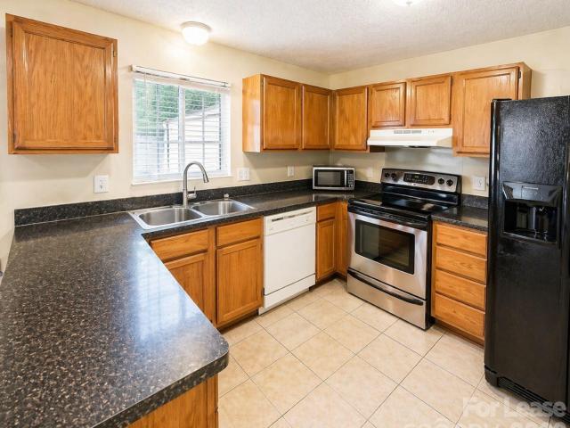 9456 Lexington Cir, Unit D, Charlotte, NC 28213 | MLS #4373