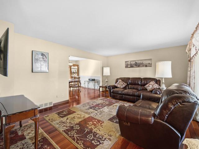 9456 Walnut Drive