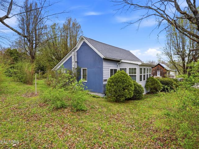 9457 Crossville Hwy