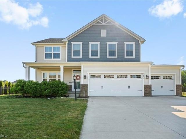 9457 Winfield Ln, North Ridgeville, OH 44039