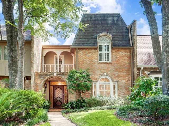 9458 Briar Forest Dr, Houston, TX 77063