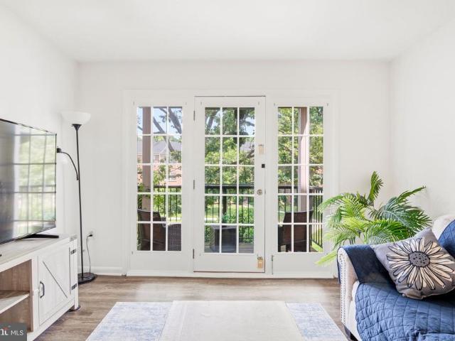9459 Fairfax Boulevard # 202