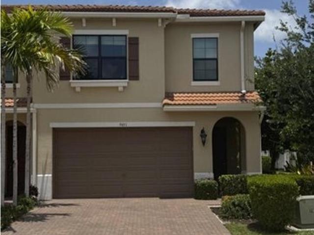 9451 Kinley Pl, Boca Raton, FL 33428