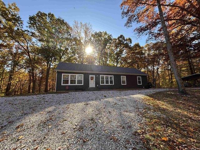 9451 S Chapel Hill Rd, Heltonville, IN 47436