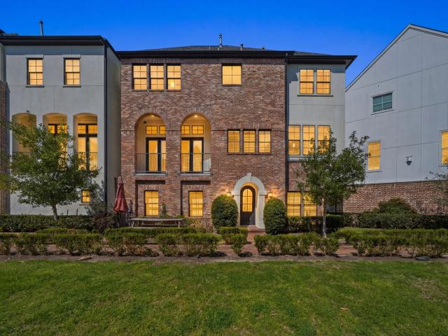 9452 London Bridge Sta, Houston, TX 77045 | MLS #19149 | Compass