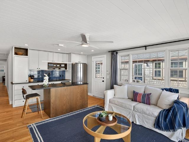 945 Commercial Street # Unit 3D