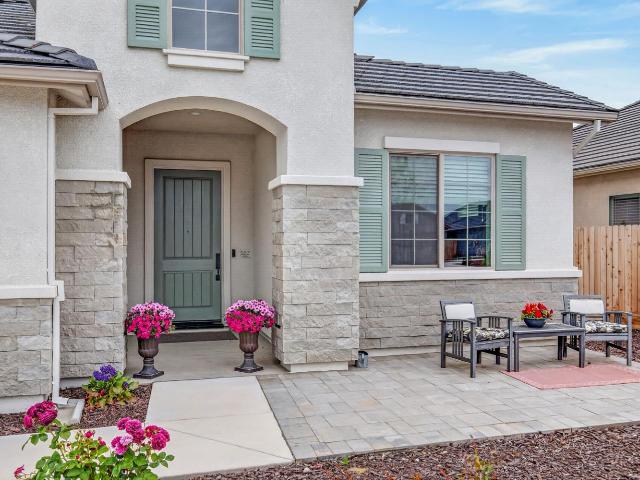 945 Cambria Court