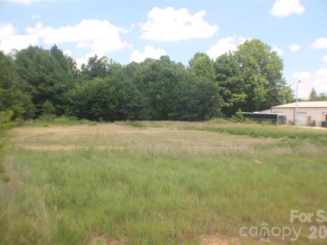 945 Anderson Road S
