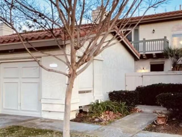 945 Aspen Ct, Carlsbad, CA 92011