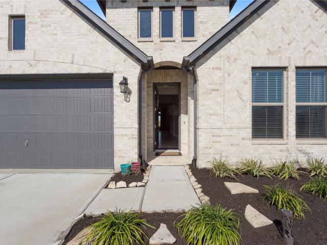 945 Goose Creek Street