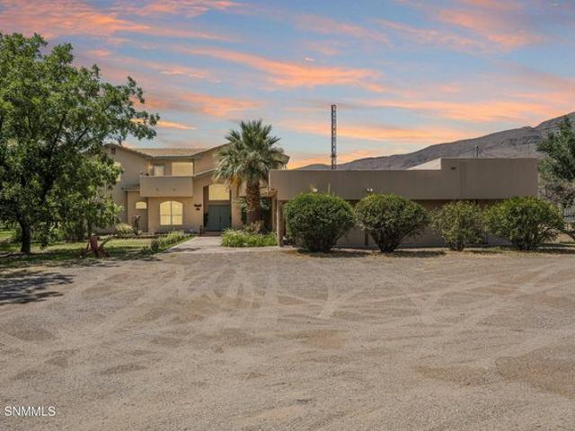 945 Eagle Wings Rd, Las Cruces, NM 88007