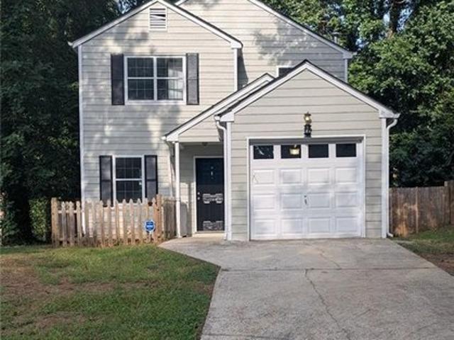 945 Hemingway Rd, Stone Mountain, GA 30088