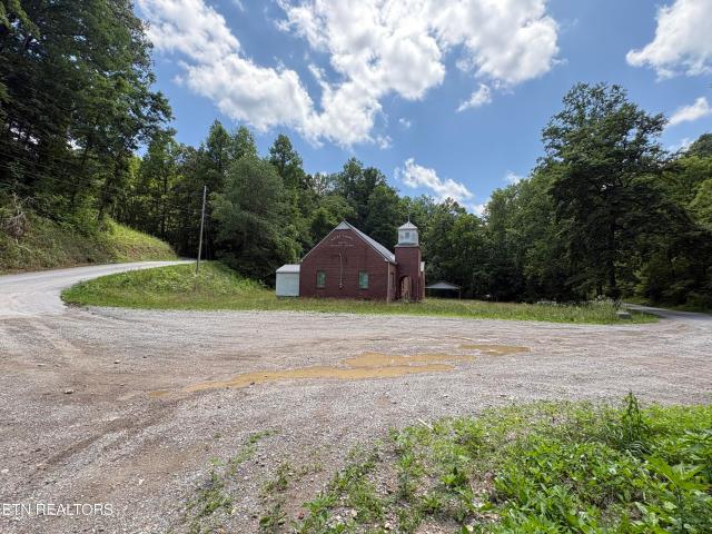 945 Lonesome Valley Rd