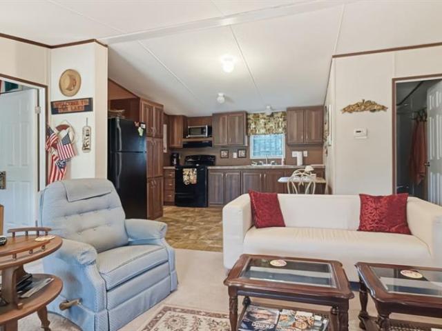 945 Lake Road