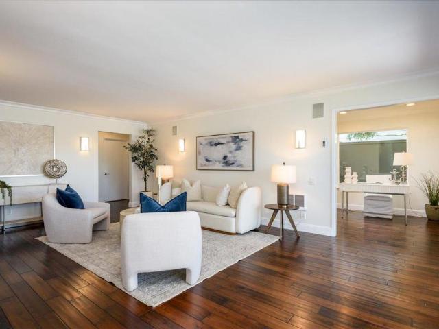 945 Lido Lane