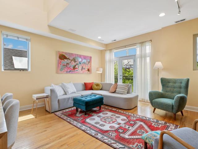 945 N Honore Street # 3