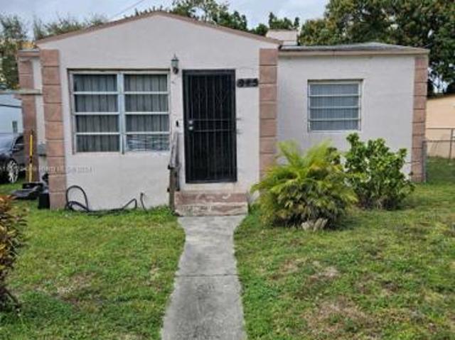 945 NW 53rd St, Miami, FL 33127
