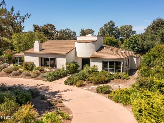 945 Nysted Dr, Solvang, CA 93463