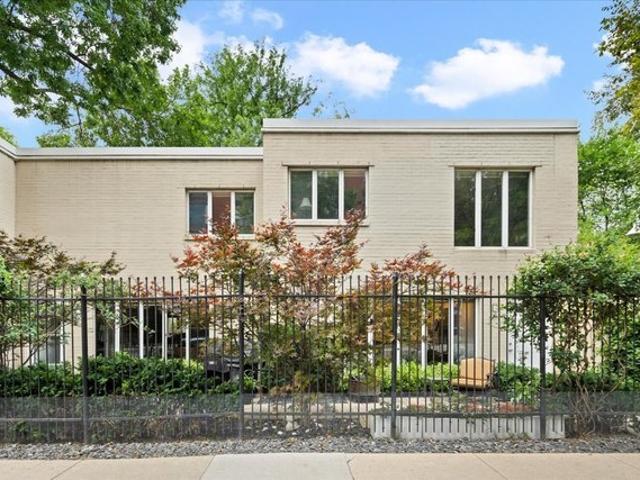 945 S Park Ter, Chicago, IL 60605