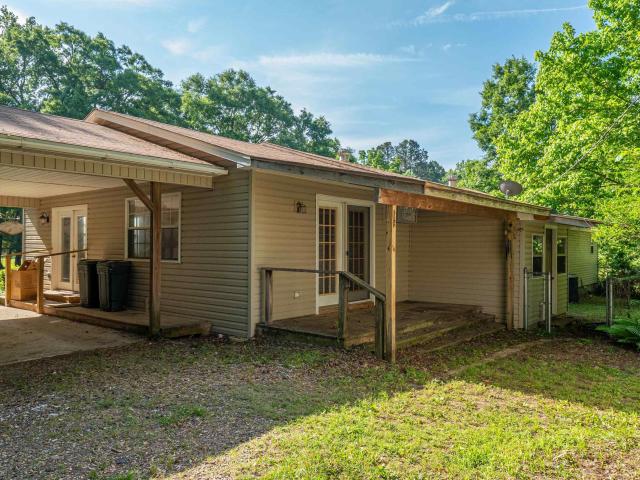 945 Snyder Road