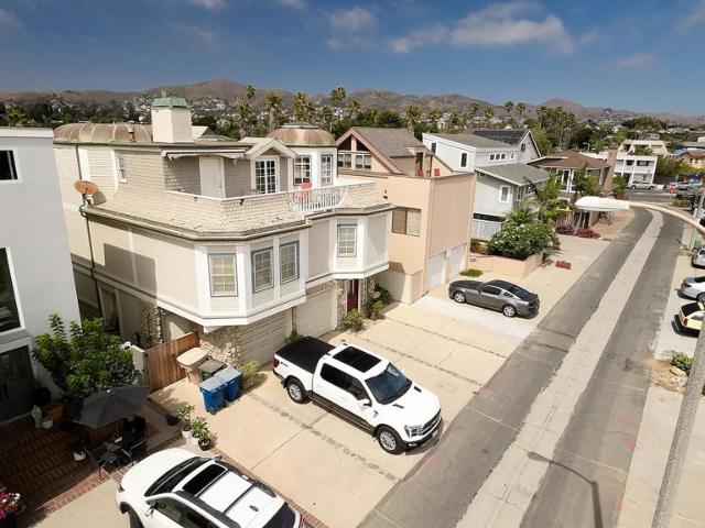 945 Sharon Lane