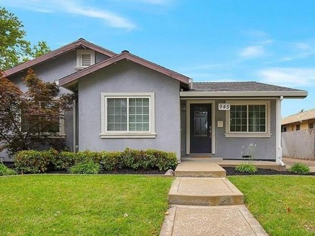 945 Shearer St, Roseville, CA 95678