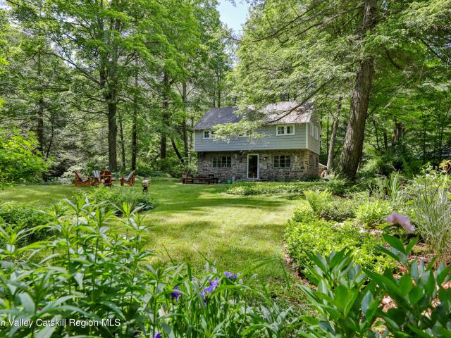 945 Woodland Valley Road
