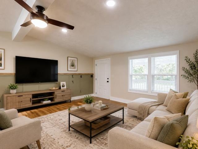 9464 Sugar Tree Dr