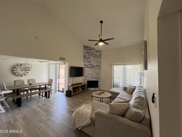 9465 N 92nd St #206, Scottsdale, AZ 85258