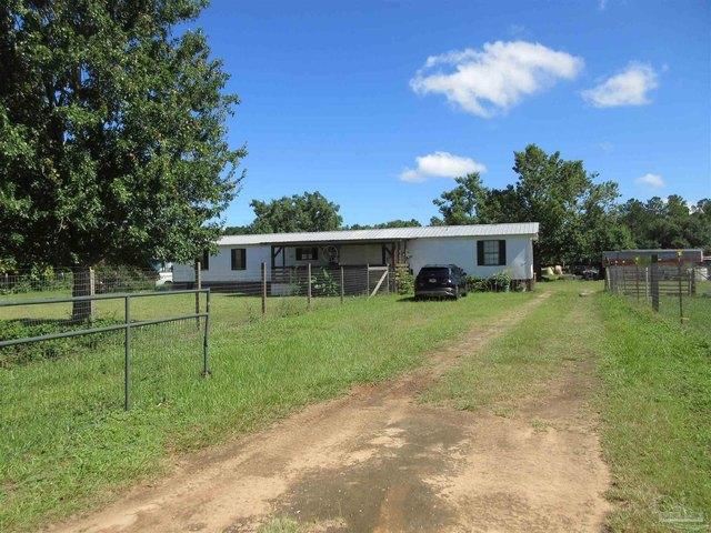 9465 Hay Meadow Rd, Milton, FL 32583