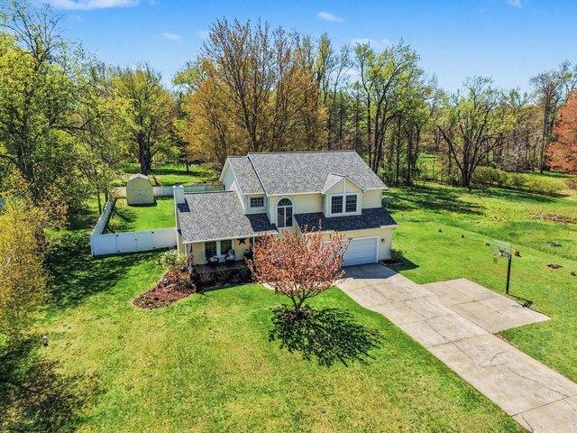 9466 Riverbend Dr, South Haven, MI 49090