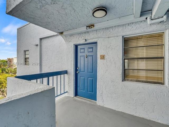 9460 Fontainebleau Blvd Apt 519, Miami, FL 33172