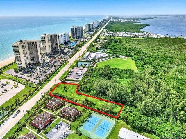 9461 S Ocean Dr, Jensen Beach, FL 34957