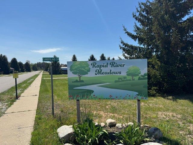 9462 Chippewa Dr Unit 8, Mancelona, MI 49659