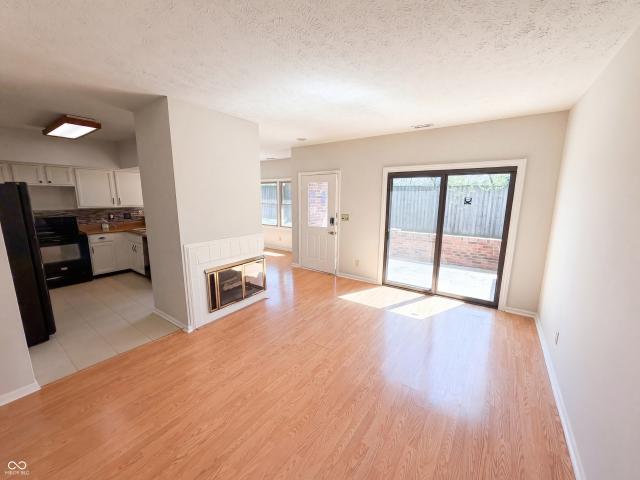 9463 Maple Way