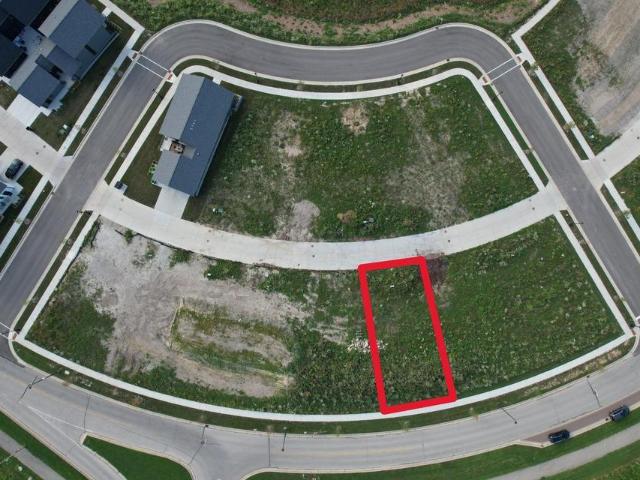 9463 Lk Vista Pkwy, Oak Creek, WI 53154 | MLS #1953