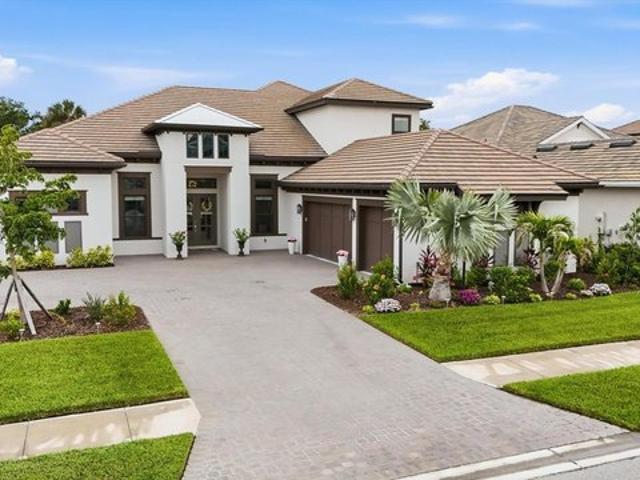 9463 Tequila Sunrise Dr, Sarasota, FL 34241
