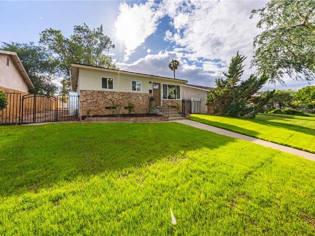 946 Cedar St, Corona, CA 92879 | MLS #IV26079